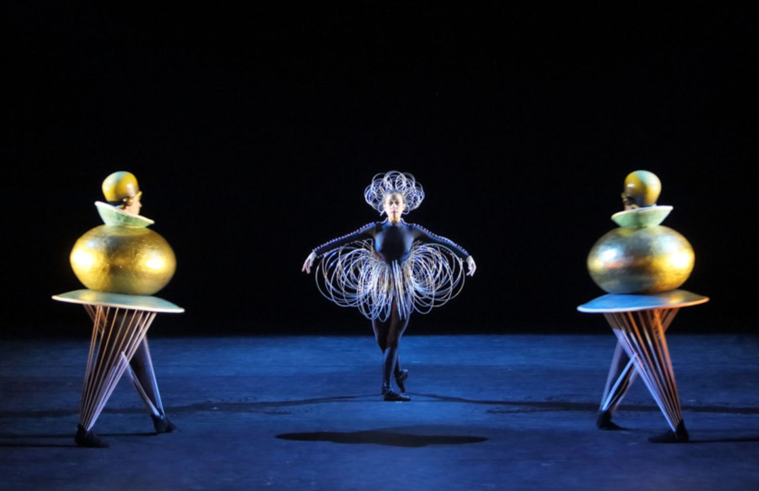 EL BALLET TRIÁDICO: UNA CREACIÓN DE OSKAR SCHELMMER