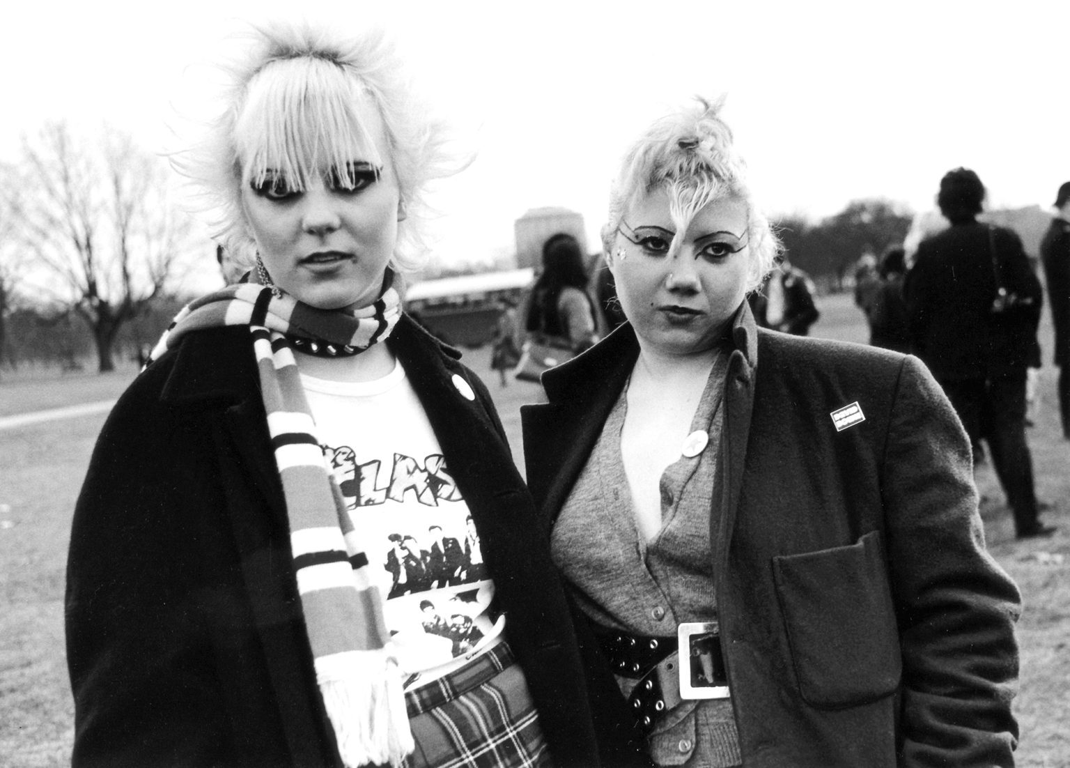 Moda punk: Explorando el Origen y Estética de la Subcultura